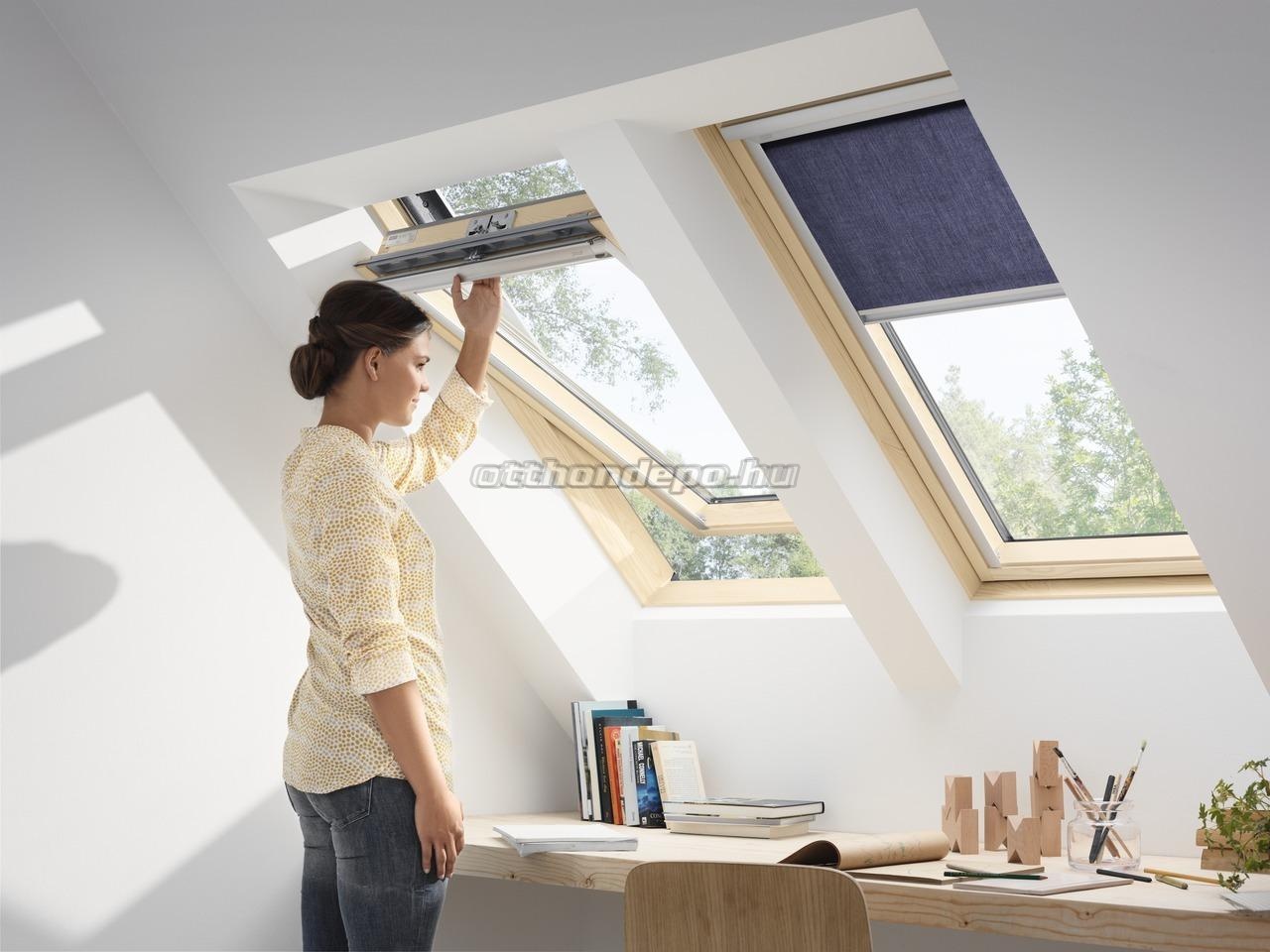 Velux, Tetőtéri ablak, GLL FK08 1061, 3-rétegű üvegezés, lakkozott fa ...